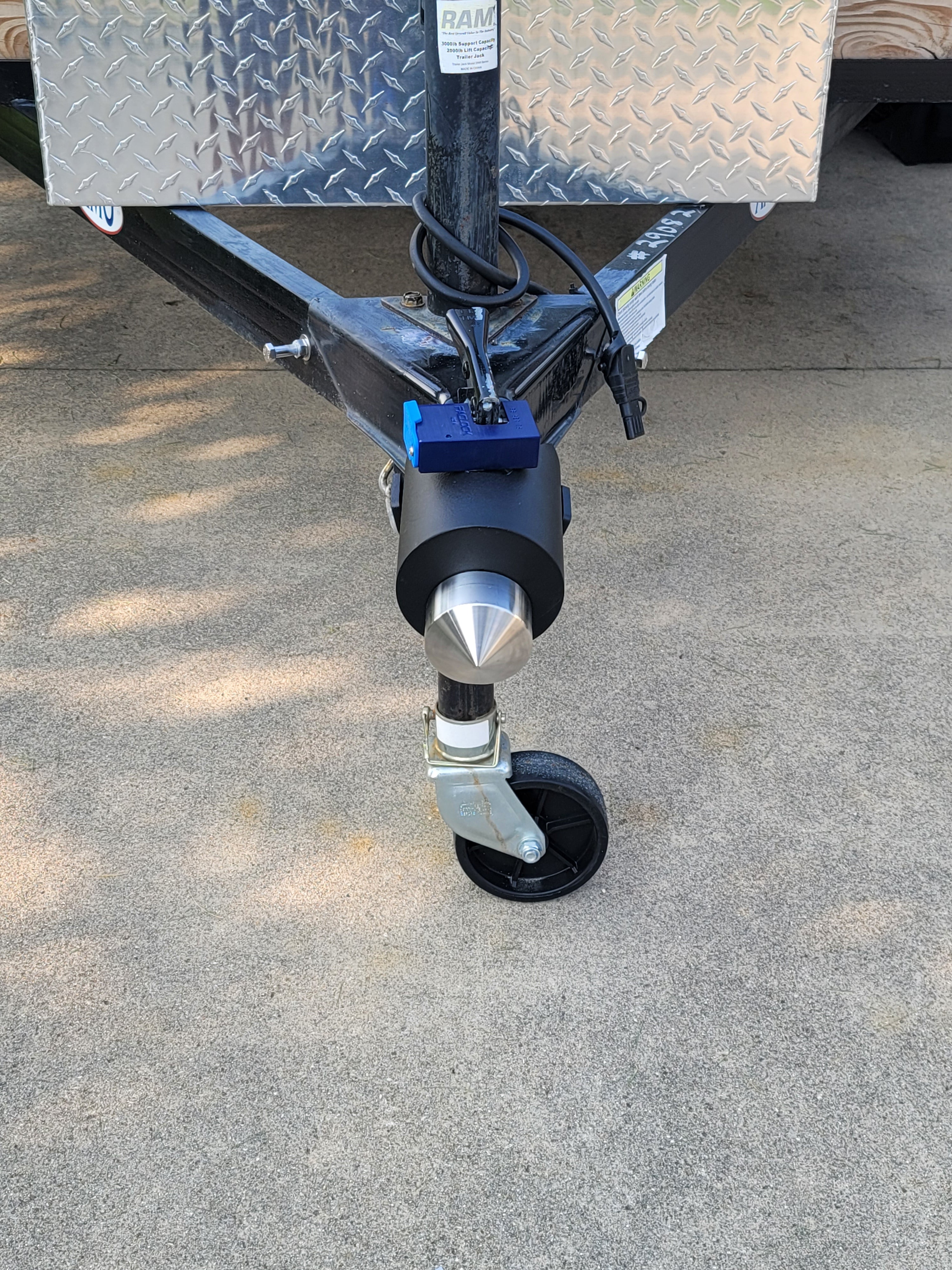 UCS-77S-2178 HEAVY-DUTY TRAILER COUPLER LOCK - 1st In Padlocks